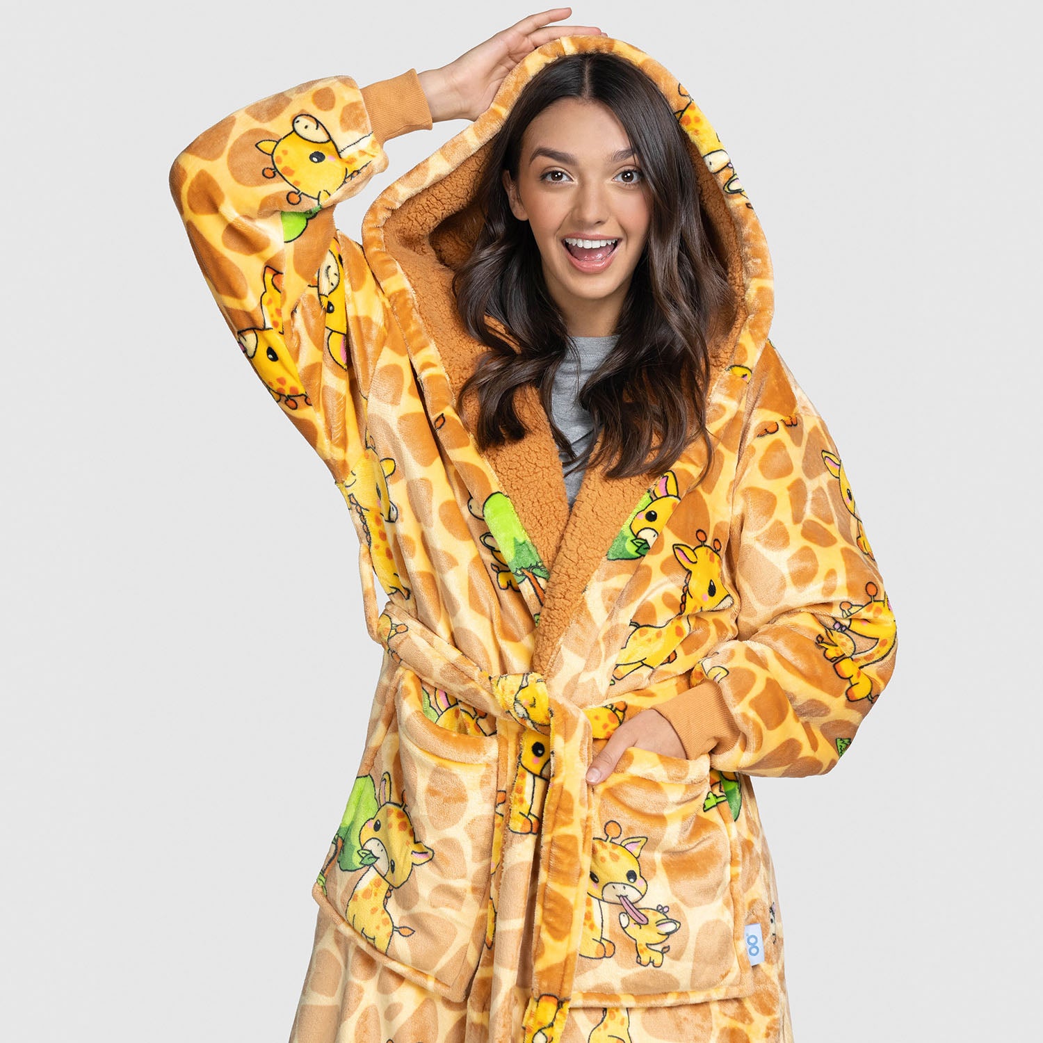 Giraffe Sherpa Robe – The Oodie USA