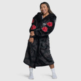 Naruto Itachi Akatsuki Sherpa Dressing Gown – The Oodie USA